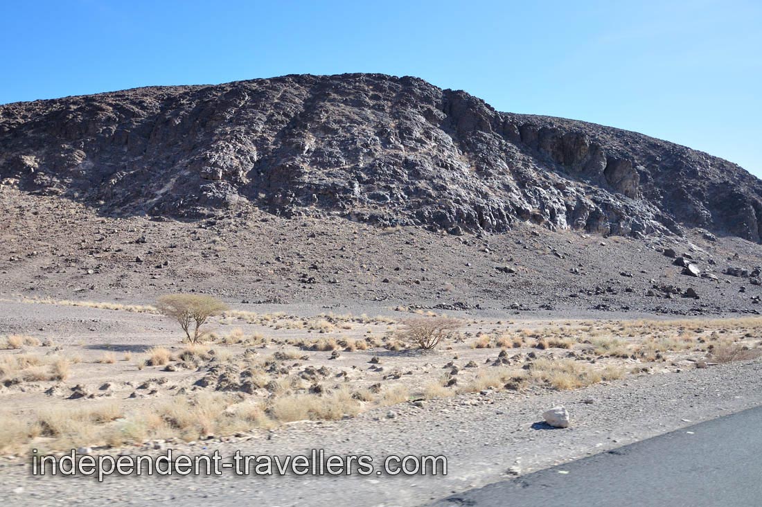 After we had left Semera we saw such mountains on our way to Galafi ...